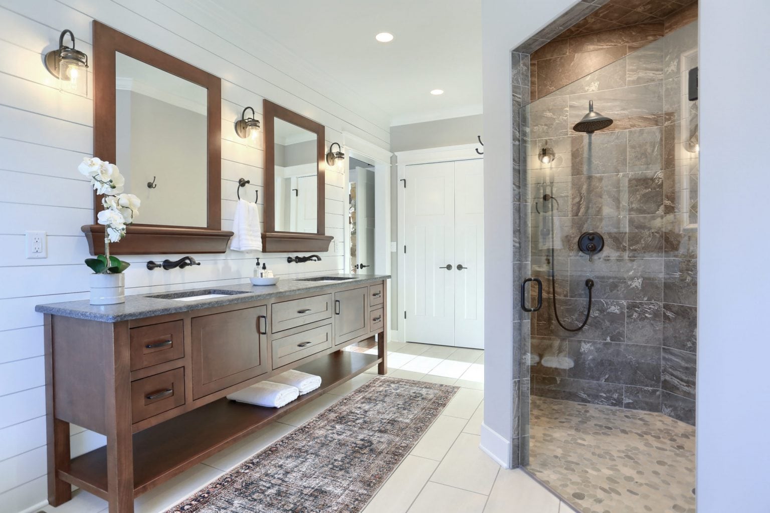 Glendale Estates Modern Farmhouse – Musser Home Builders